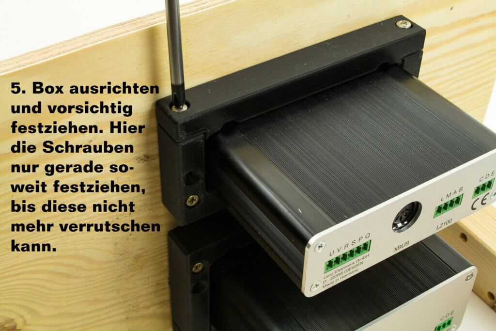 Frontplatten Halterung für Lenz Zentrale/Verstärker LZV200 LV103 uvm ...